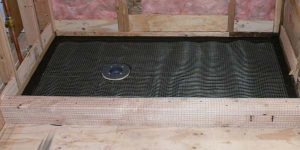 Shower Pan Hot Mop vs Membrane: What’s the Differences?